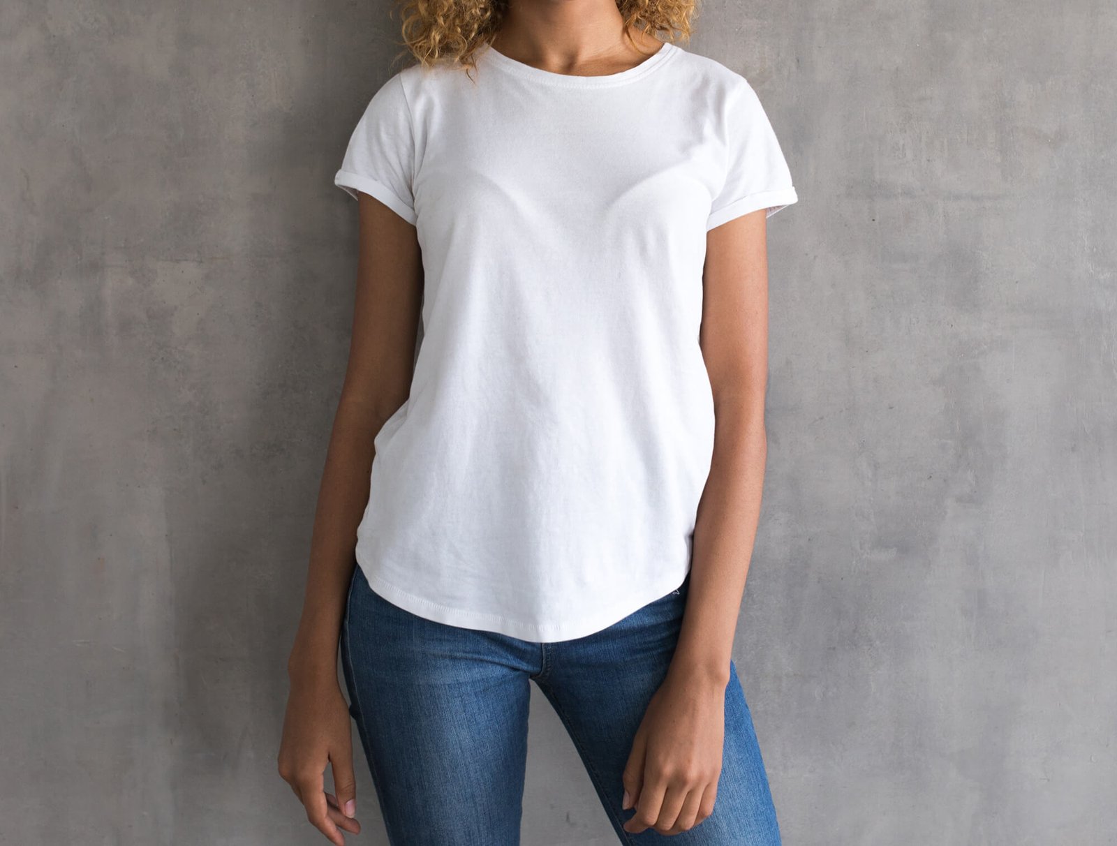 Free Girl T Shirt Mockup PSD Template - Mockup Den