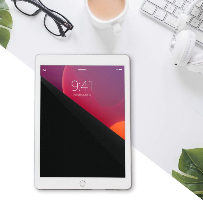 Free Flat iPad Mockup PSD Template - Mockup Den