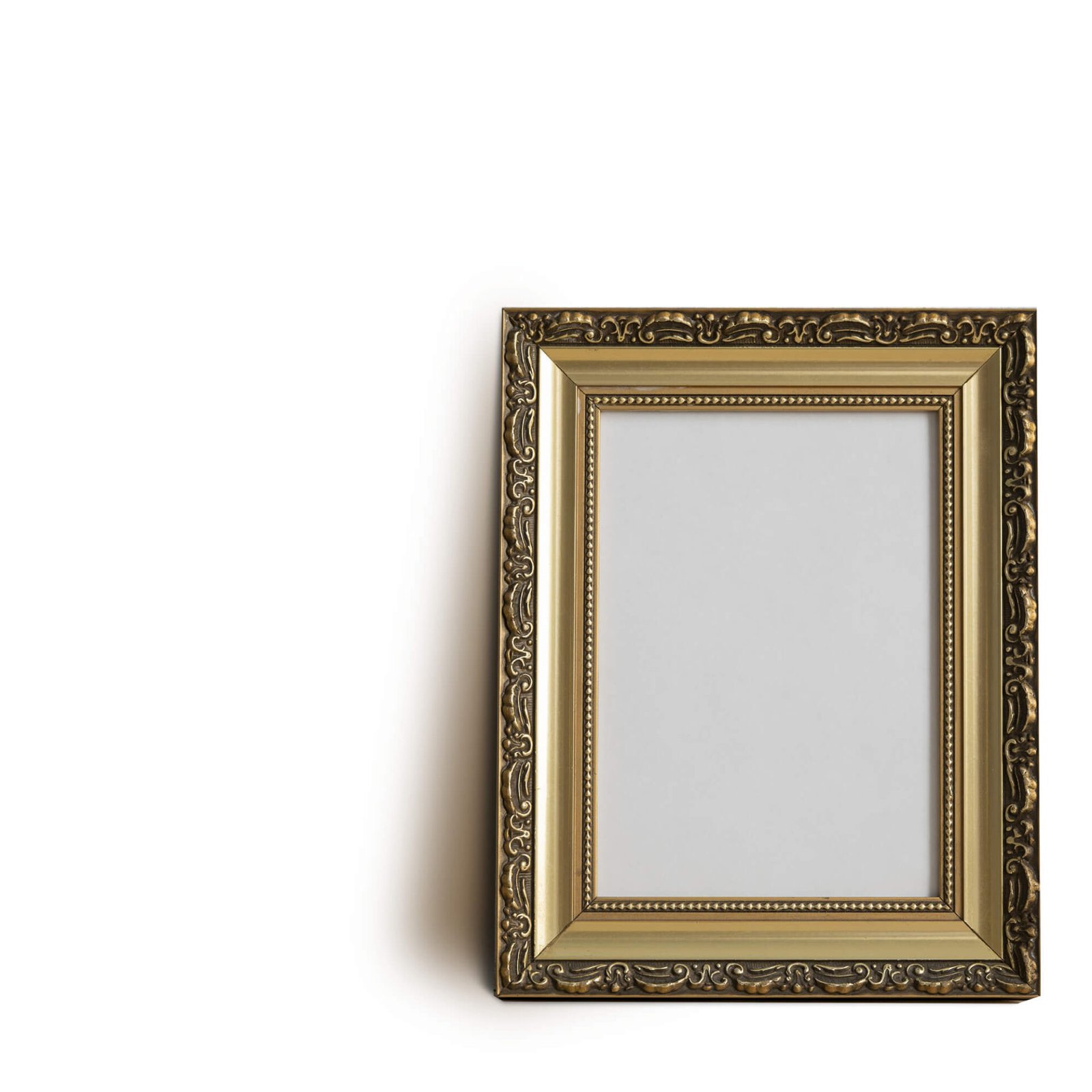 Free Gorgeous Frame Mockup PSD Template